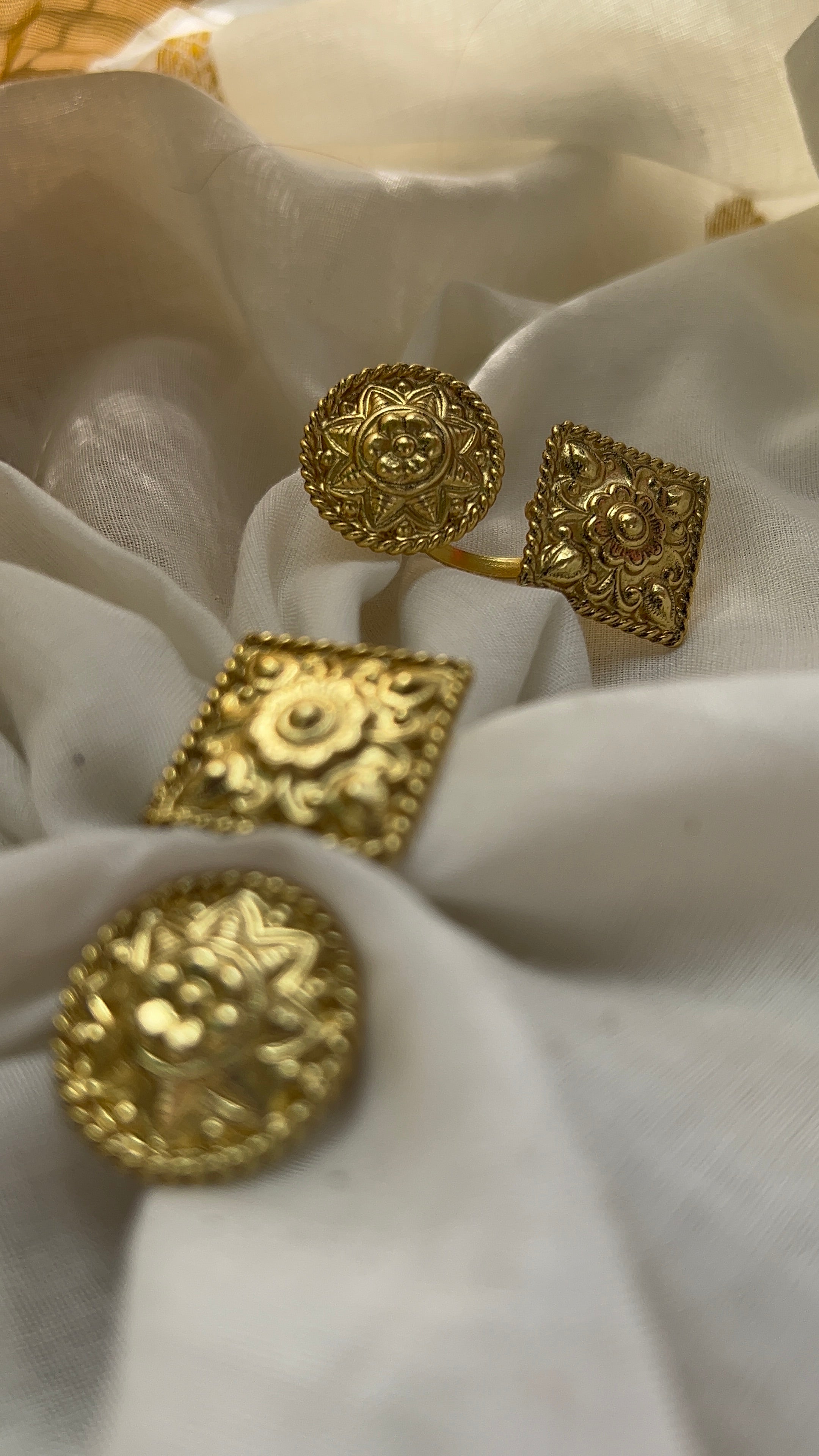 Demira Ring – aarka.