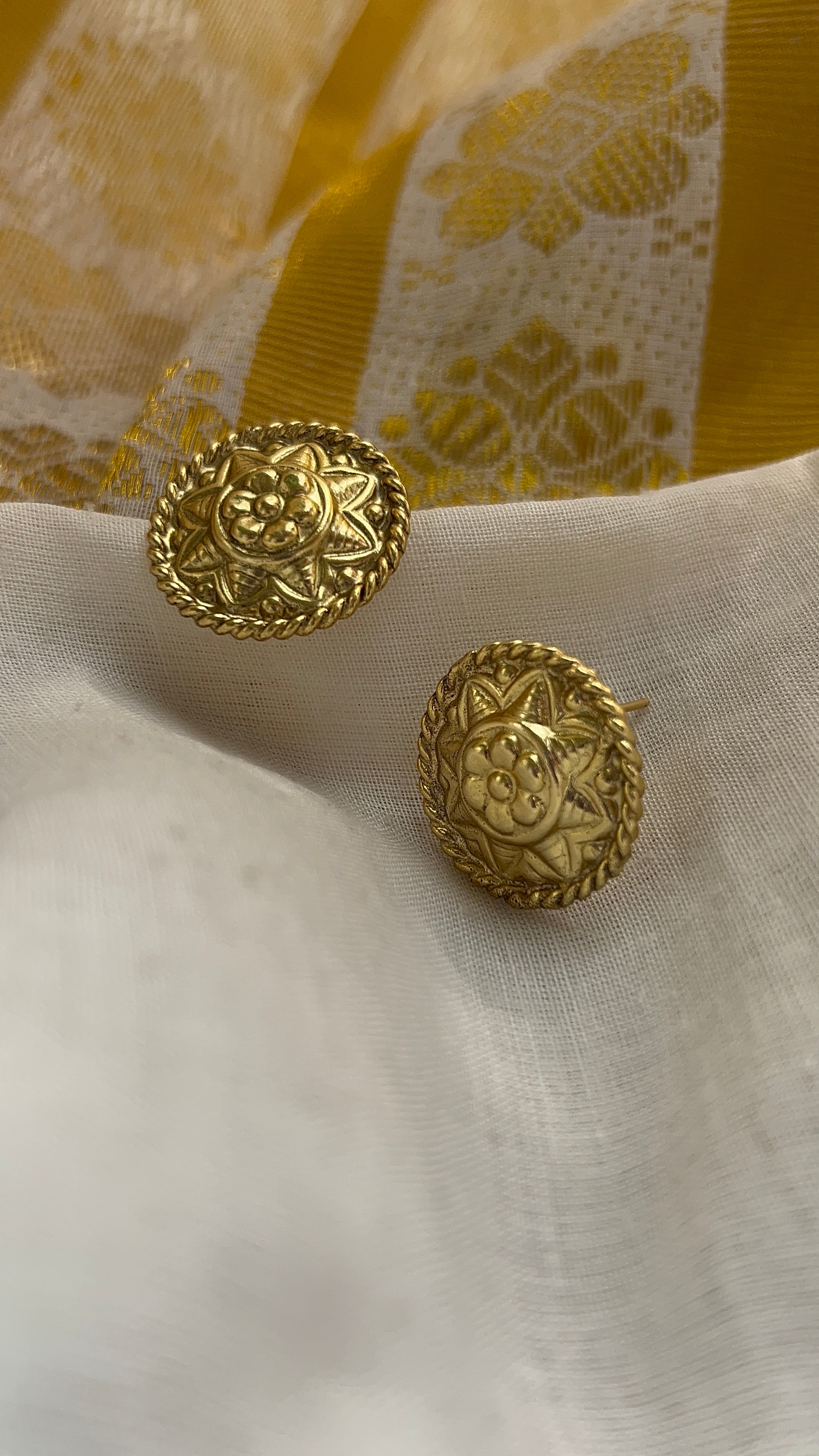 Demira Studs – aarka.